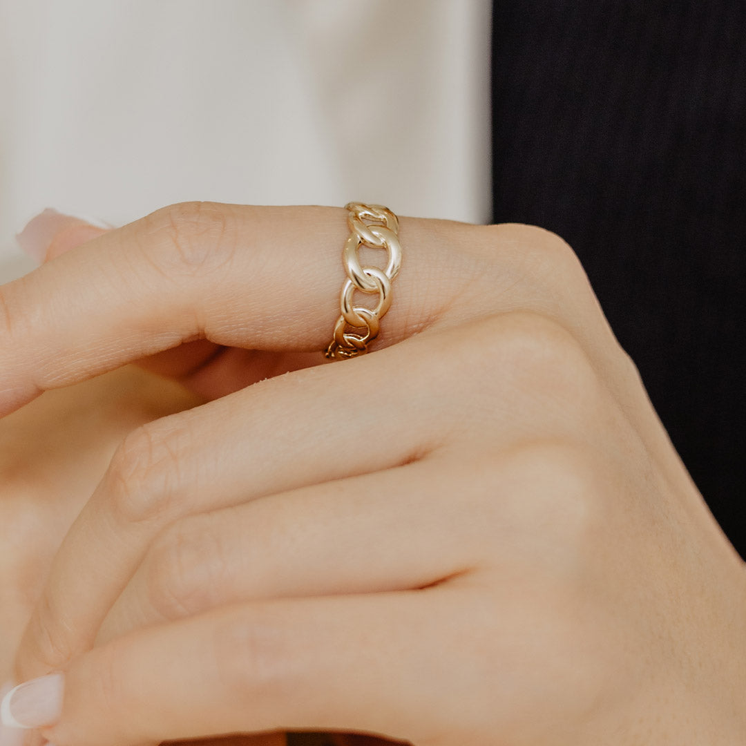 Solid Gold Interlock Ring | Handmade Gold Rings | Kemmi - KEMMI Collection